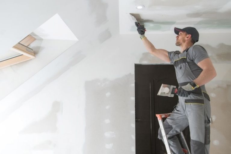 Plastering and Gyprock Services - Plasterer Central Coast - Drywall Repair