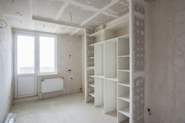 Plastering and Gyprock Services - Plasterer Central Coast - Drywall Repair